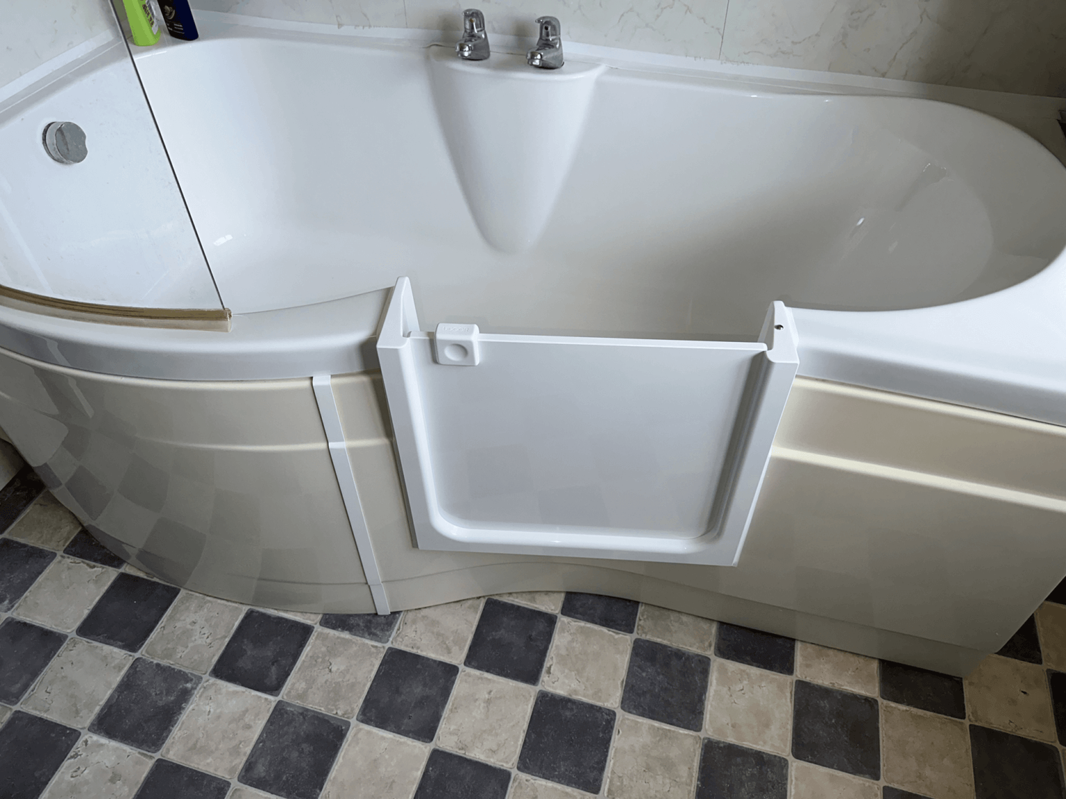 UDOOR Bathtub Doors for Easy Access and Safe Installation