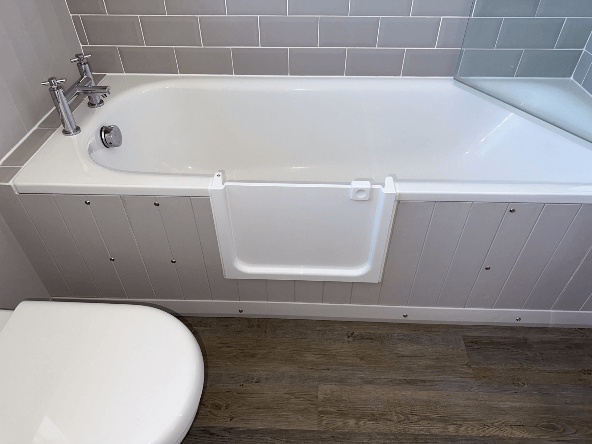 UDOOR Bathtub Doors for Easy Access and Safe Installation