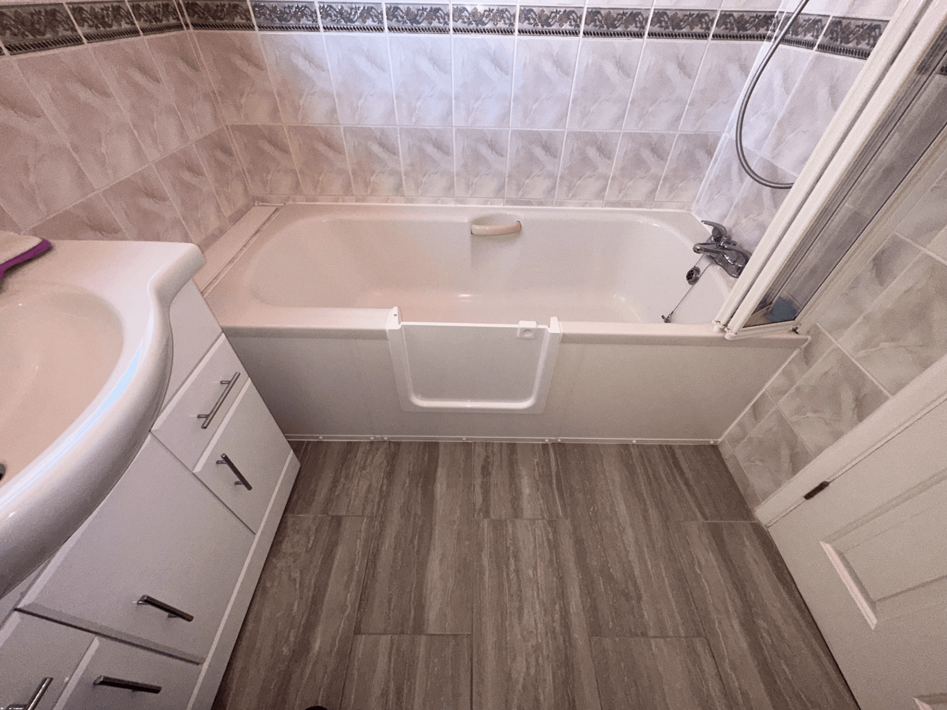 UDOOR® bathtub frame with installation - Bath conversion, Bathtub door ...